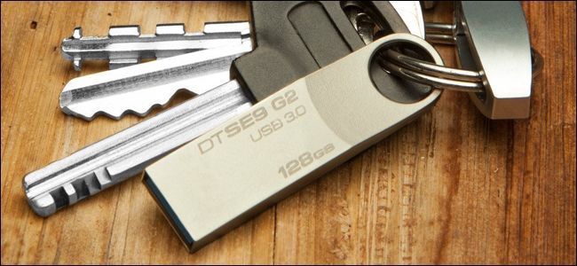 How to Create the Ultimate USB Key Ring to Solve Any Computer Problem