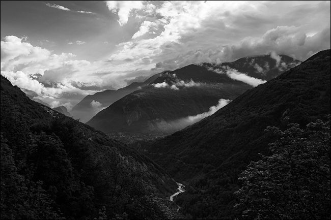 How to Take Photos With a Straight Horizon