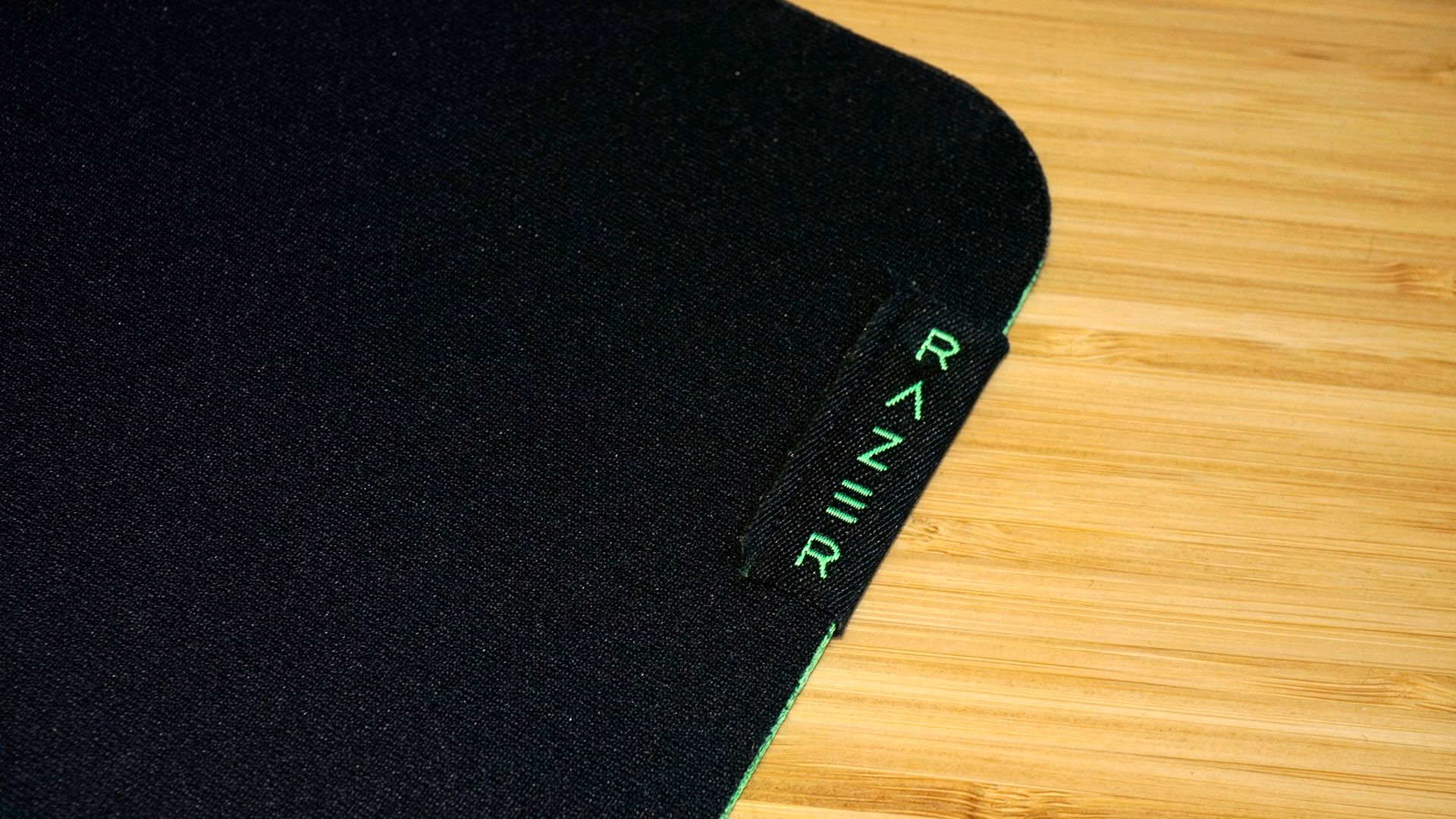 Razer Gigantus V2 Mouse Pad Review: You're Gonna Need a Bigger Desk