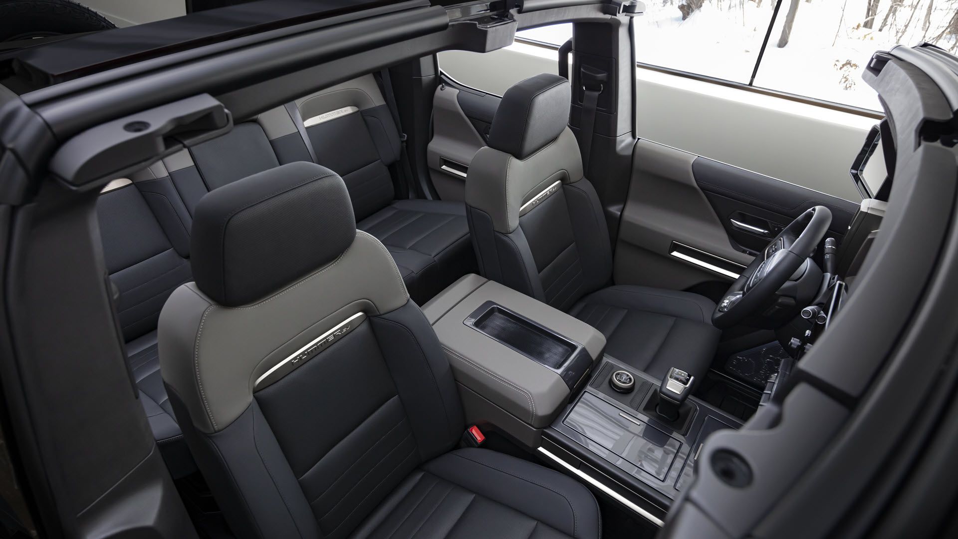 The New Hummer SUV EV Actually Looks Like a Hummer, Starts at $80,000