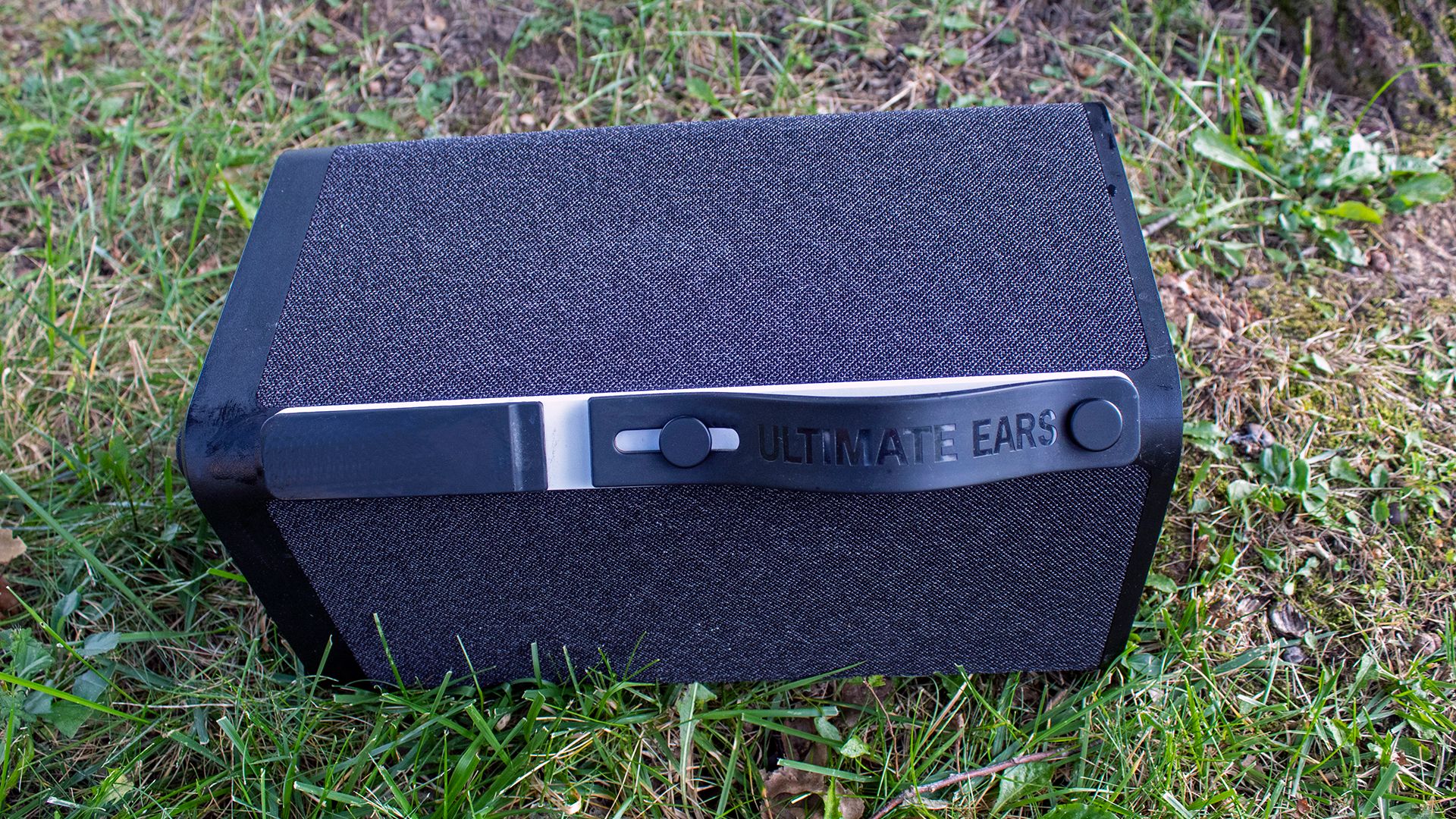Ultimate Ears HyperBoom Review: Boom Is an Understatement