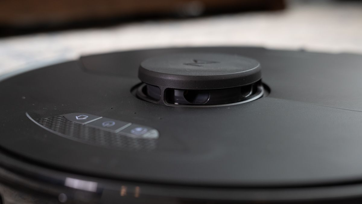 Roborock S7 MaxV Ultra Review: The Complete Package