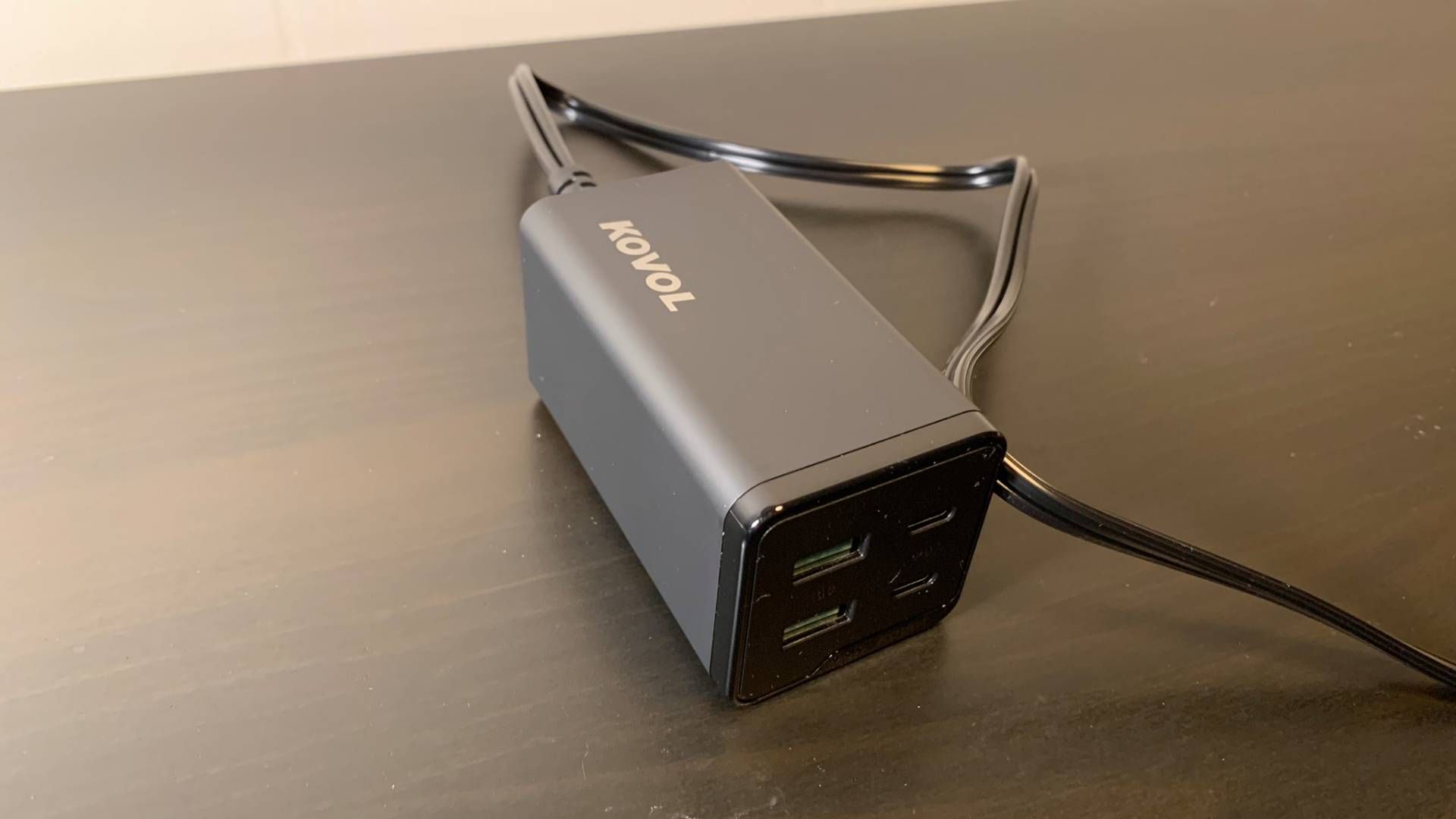 Kovol Sprint 120W Desktop Charger Review: Compact and Speedy