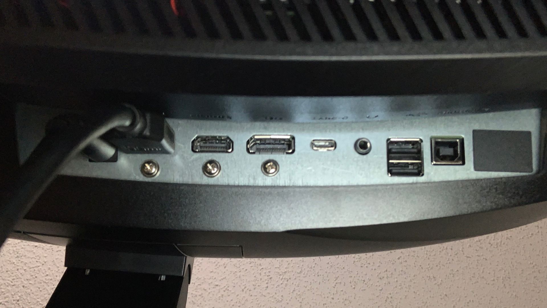 MSI MPG ARTYMIS 273CQR Monitor Review: Smooth Performance From a Curved ...