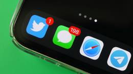 How To Forward A Text Message On IPhone