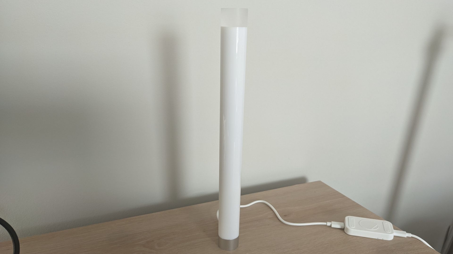 Moonside Neon Lighthouse Review: A Simple, Sleek Smart Lamp