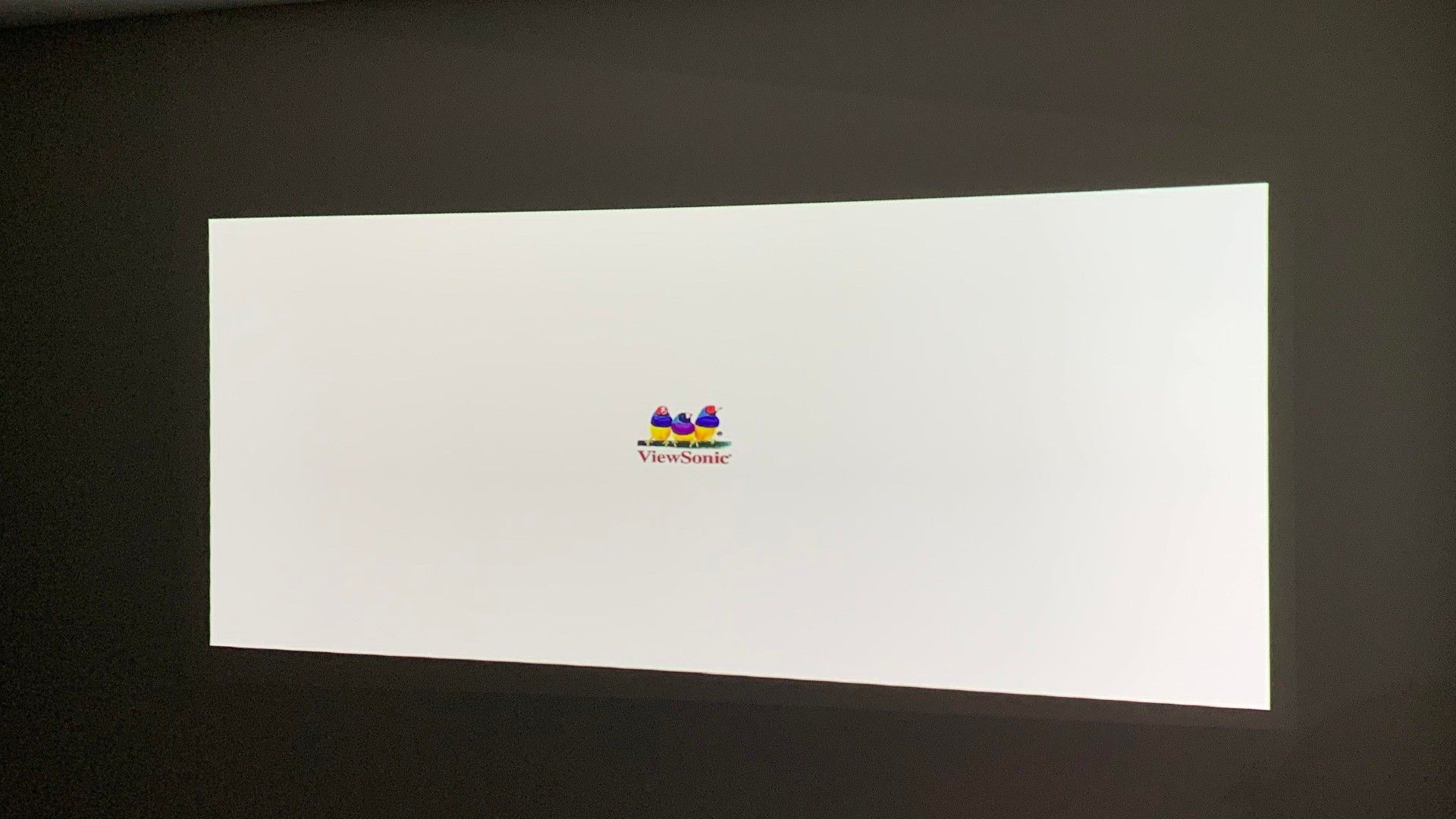 ViewSonic M2e Projector Review: Portable, but a Little Unpolished
