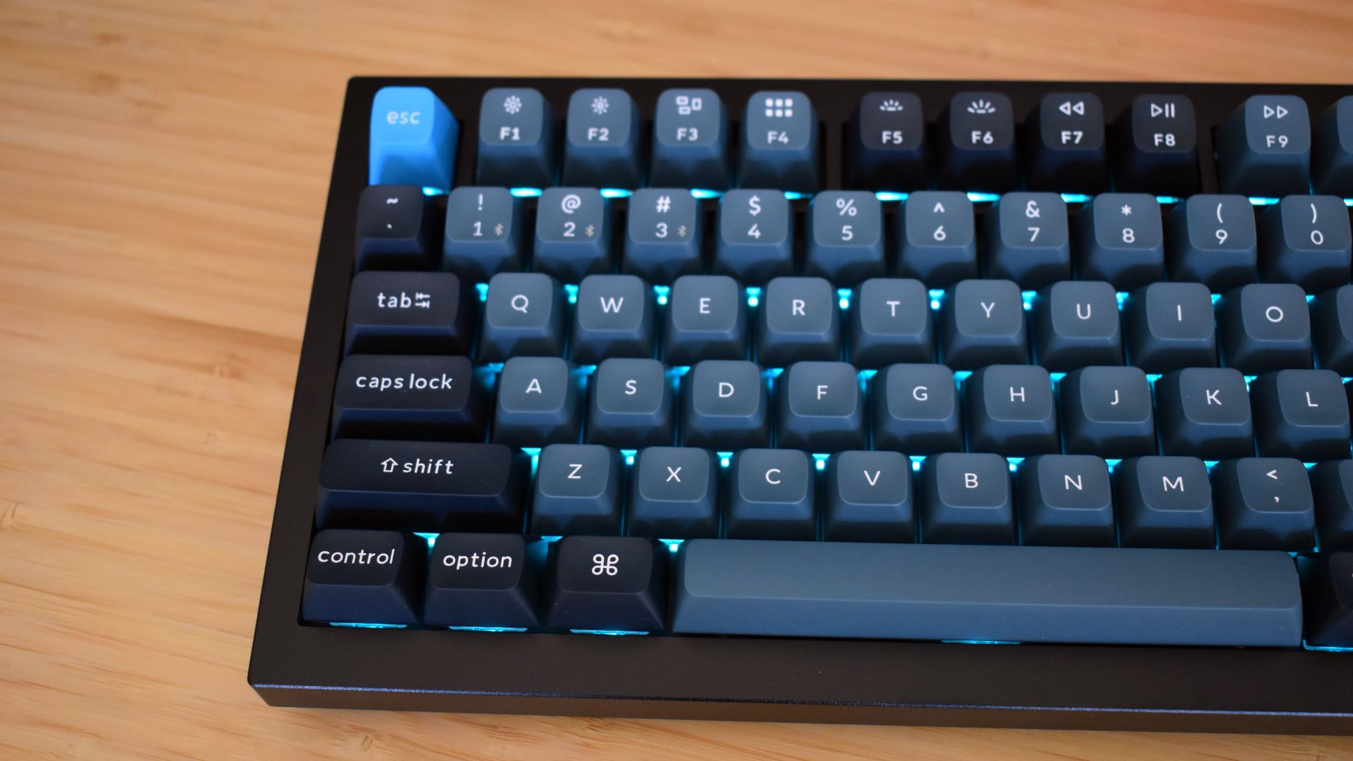 Keychron Q1 Pro Mechanical Keyboard Review: Compact, Comfortable, and ...