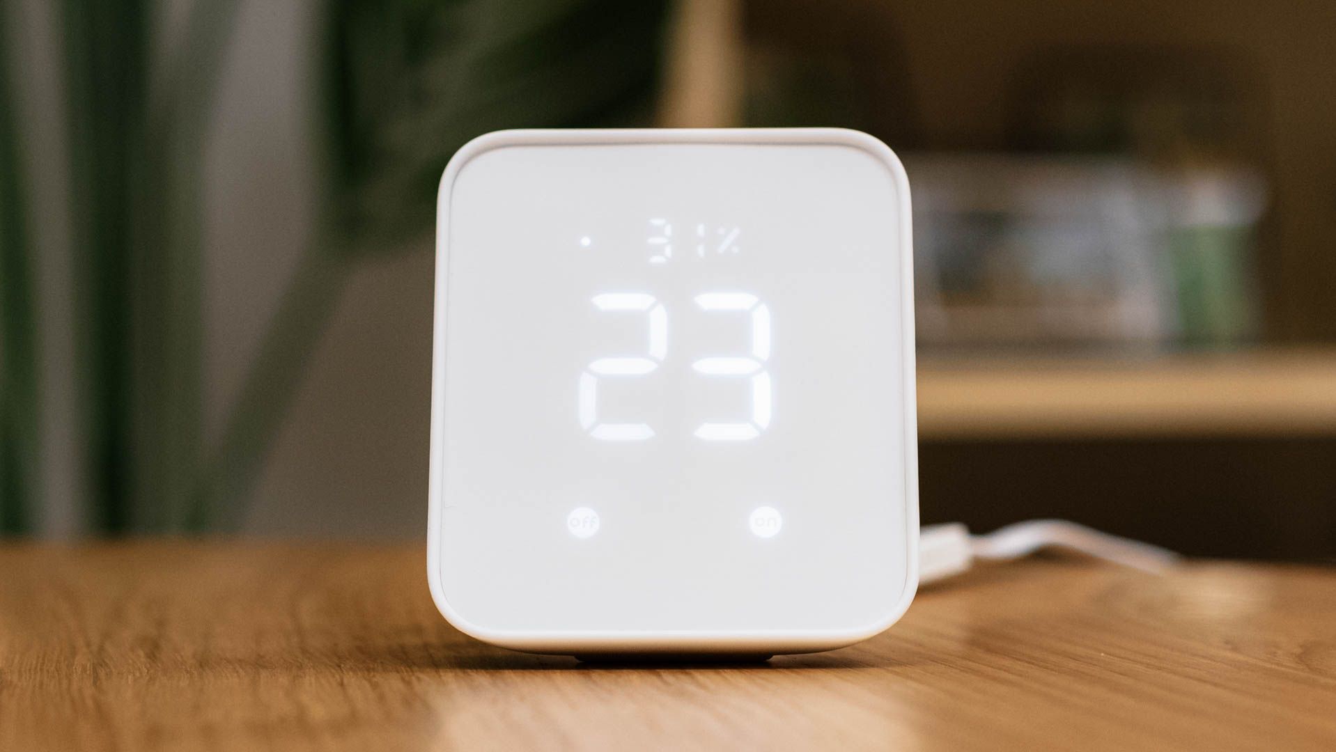 SwitchBot Hub 2 Review: The Potential Outweighs the Hiccups