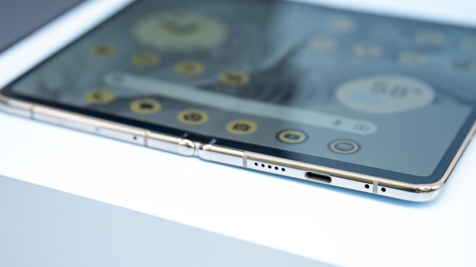 Foldable Phones Make Normal Phones Look Boring (And That's OK)