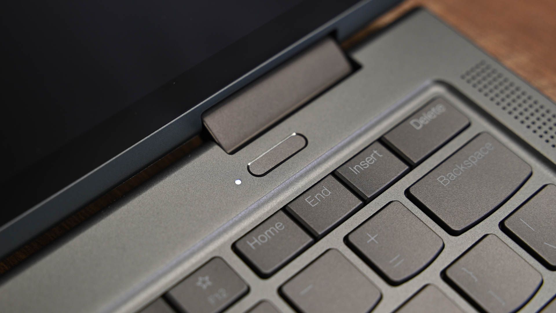 Lenovo ThinkPad X1 Yoga Gen 8 Review: A Great 2-in-1