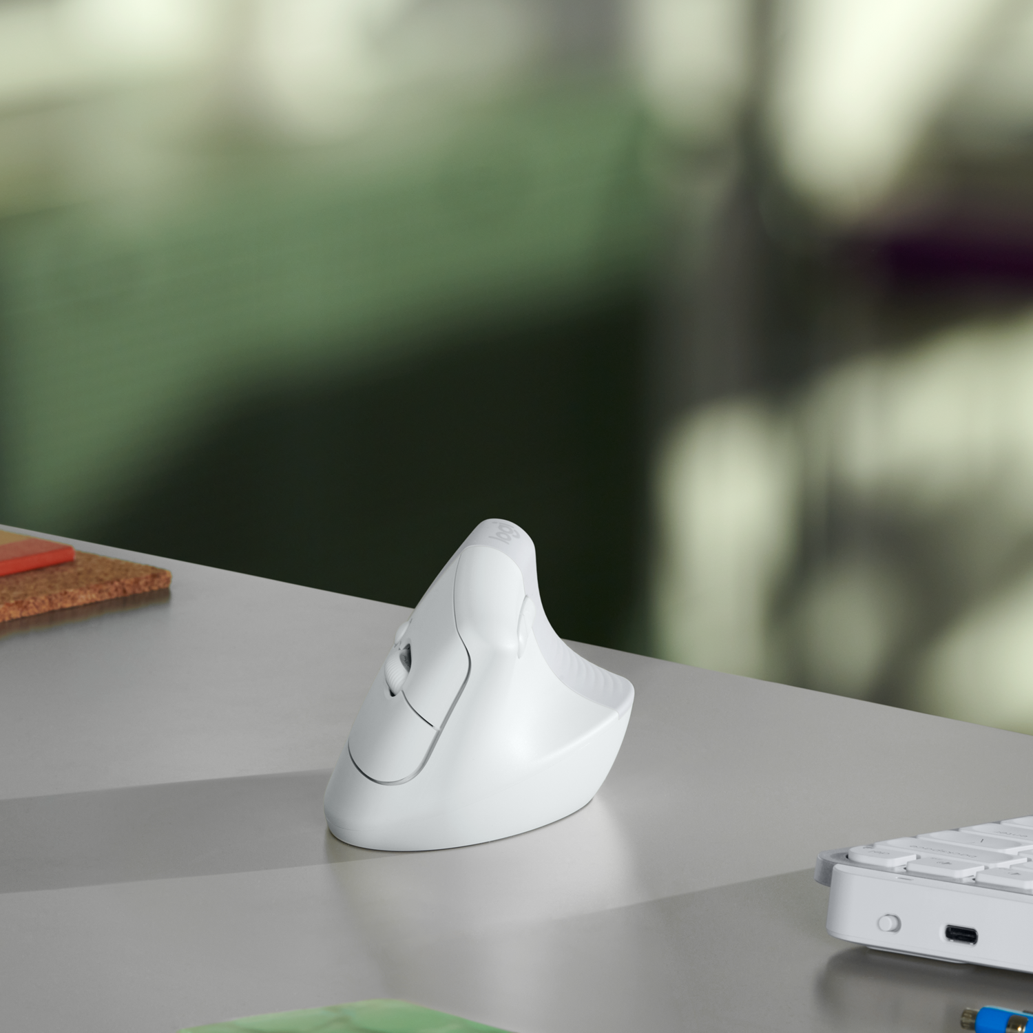 Logitech Lift Mouse Review: Great Ergonomics You Can Afford