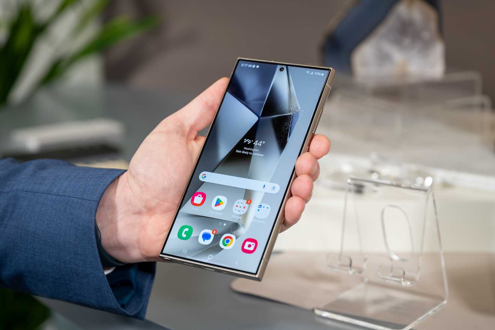 How to Customize the Always-on Display on a Samsung Galaxy Phone