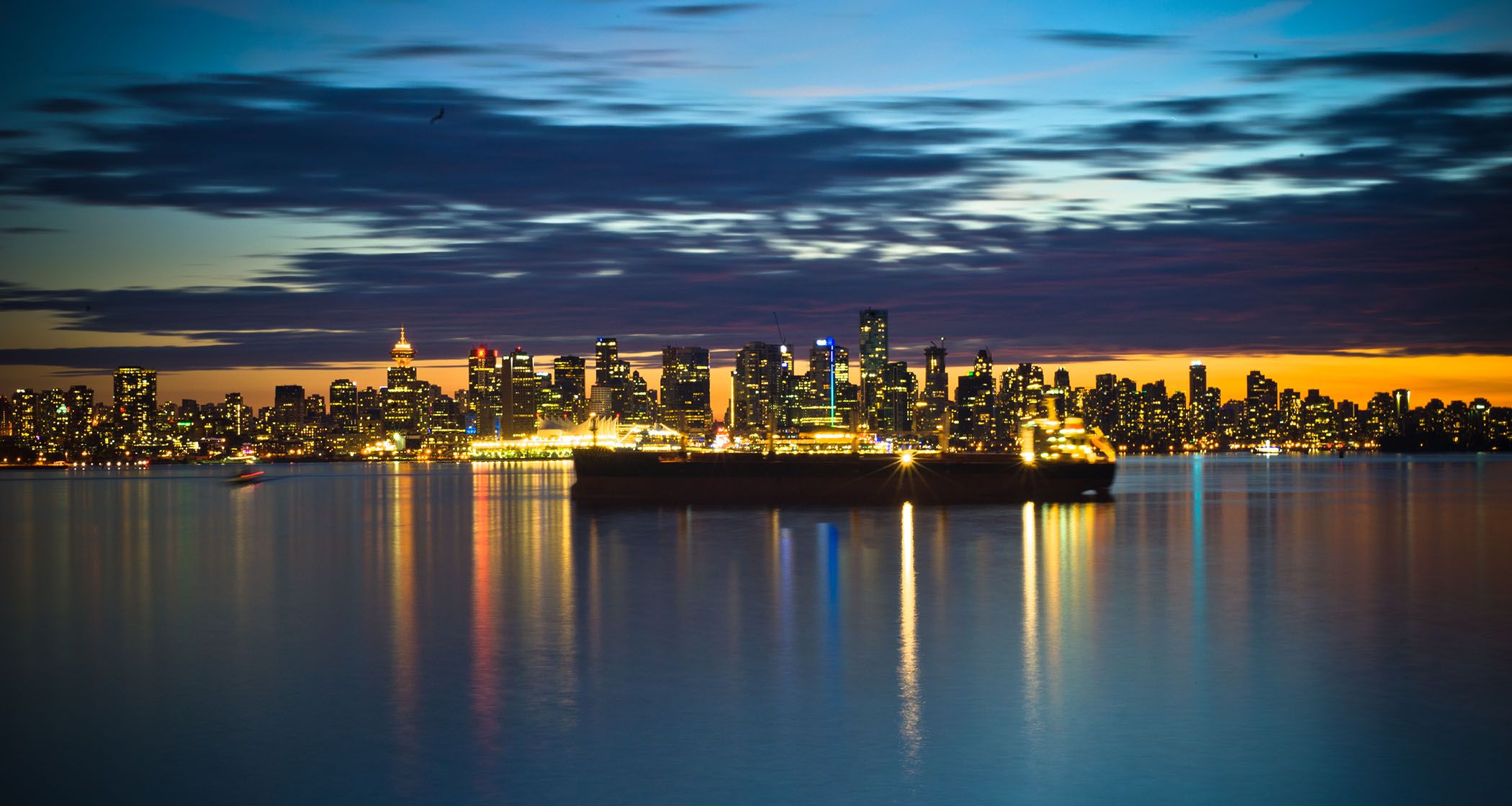 How to Take Spectacular Photos at Night Using Your Smartphone