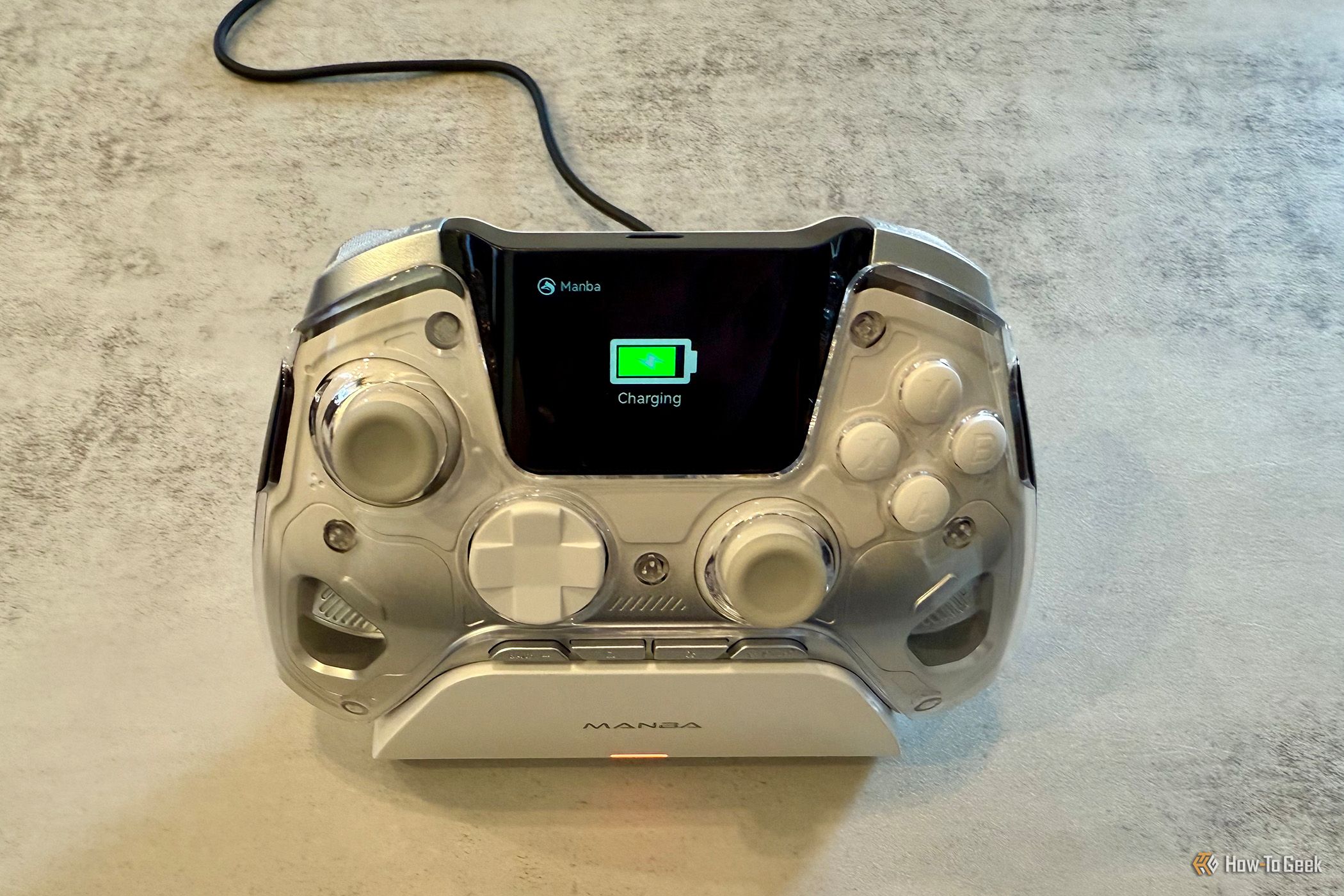 Manba One Review: Multi-Platform Controller with a Color Screen