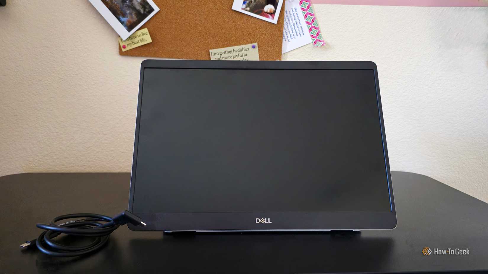 Dell Pro 14 Plus Portable Monitor Review: Convenient Portability for ...