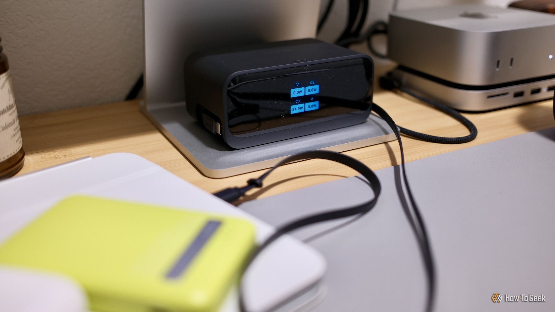 This Power Station Proves All Chargers Should Have Screens (And ...